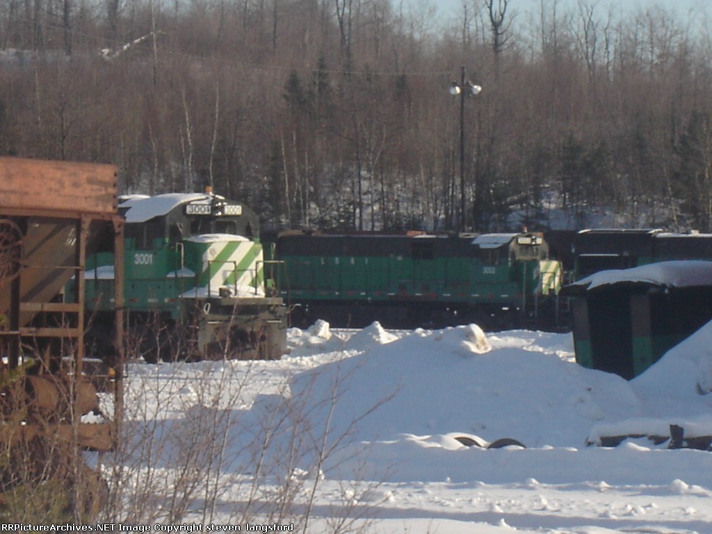 LS&I ENGINES SITTING IN THE Eagle Mills Yard